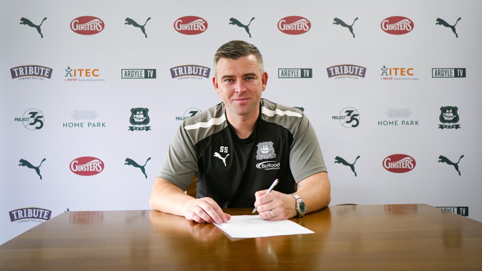 Steven Schumacher Signs Contract Extension | Plymouth Argyle