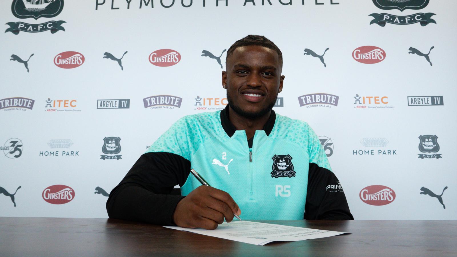 Mumba Returns in Record-Equalling Deal | Plymouth Argyle