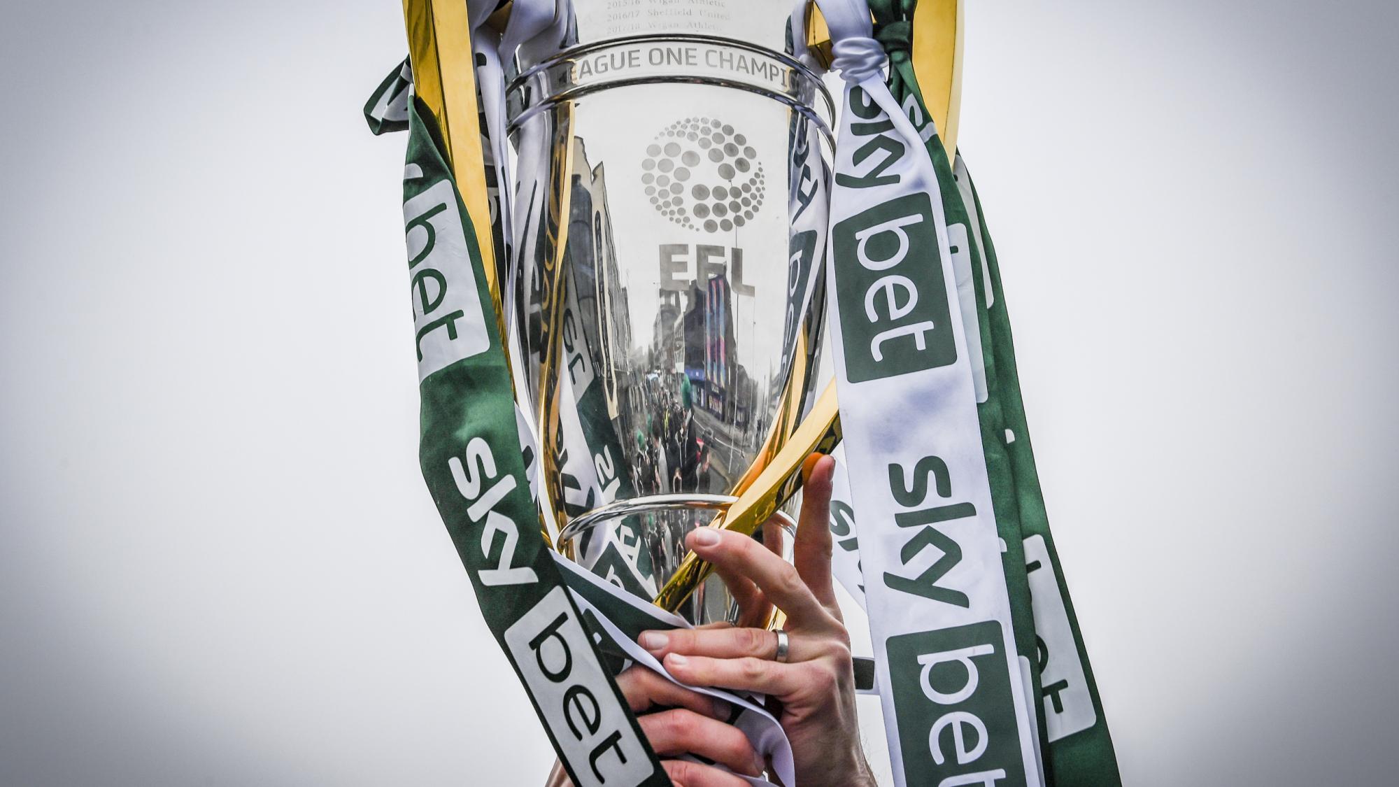 Sky Bet League One Trophy Photo Opportunity | Plymouth Argyle