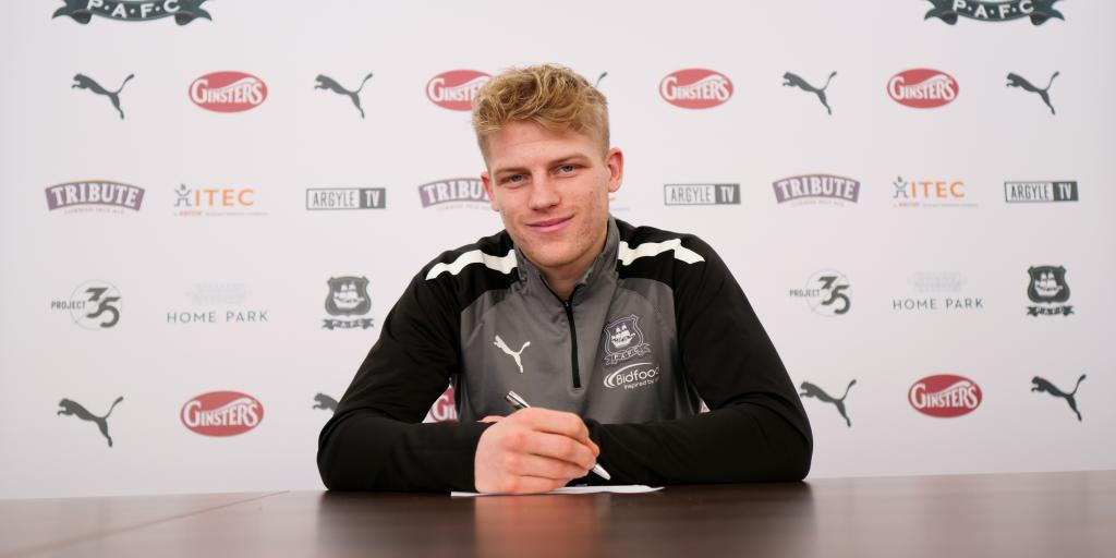 Saxon Earley Signs | Plymouth Argyle
