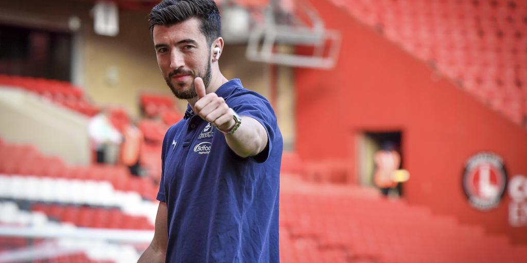 Azaz Signs Off | Plymouth Argyle - PAFC