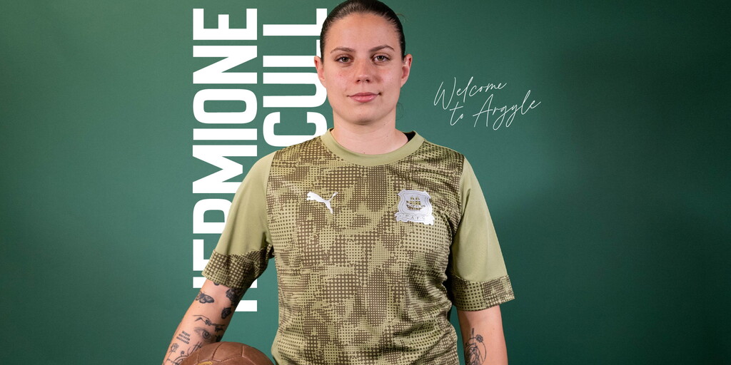 Plymouth Argyle Women Sign Hermione Cull | PASOTI