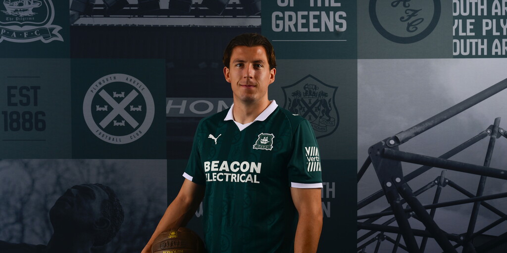 Alex Mitchell joins Argyle on loan | Plymouth Argyle
