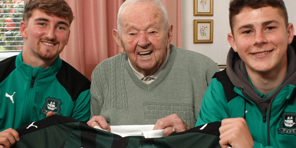 Gordon Astall R.I.P | Plymouth Argyle - PAFC